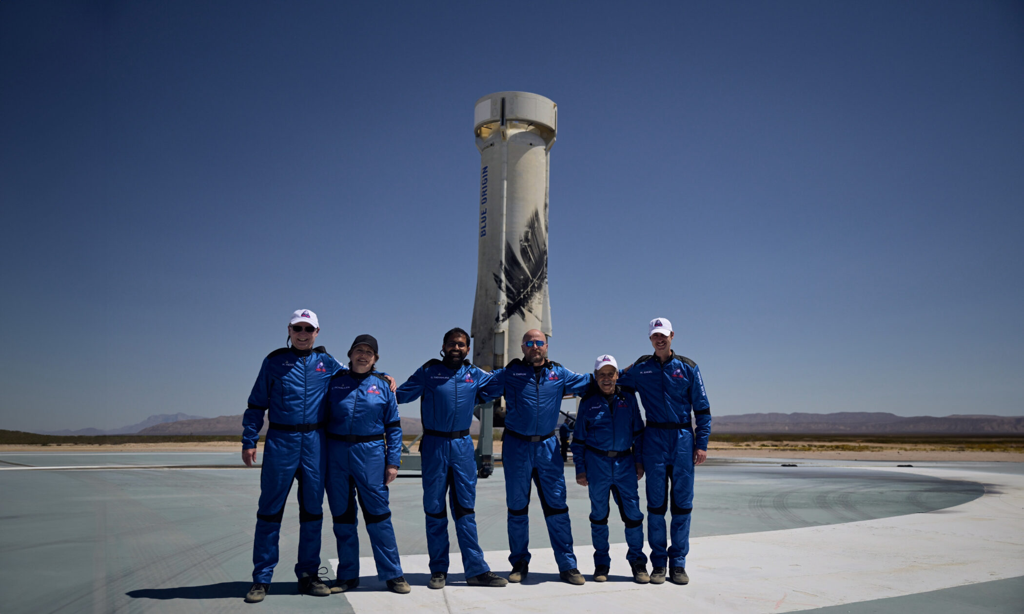 ns25-astronauts-booster_gallery ⋆ Globetrender