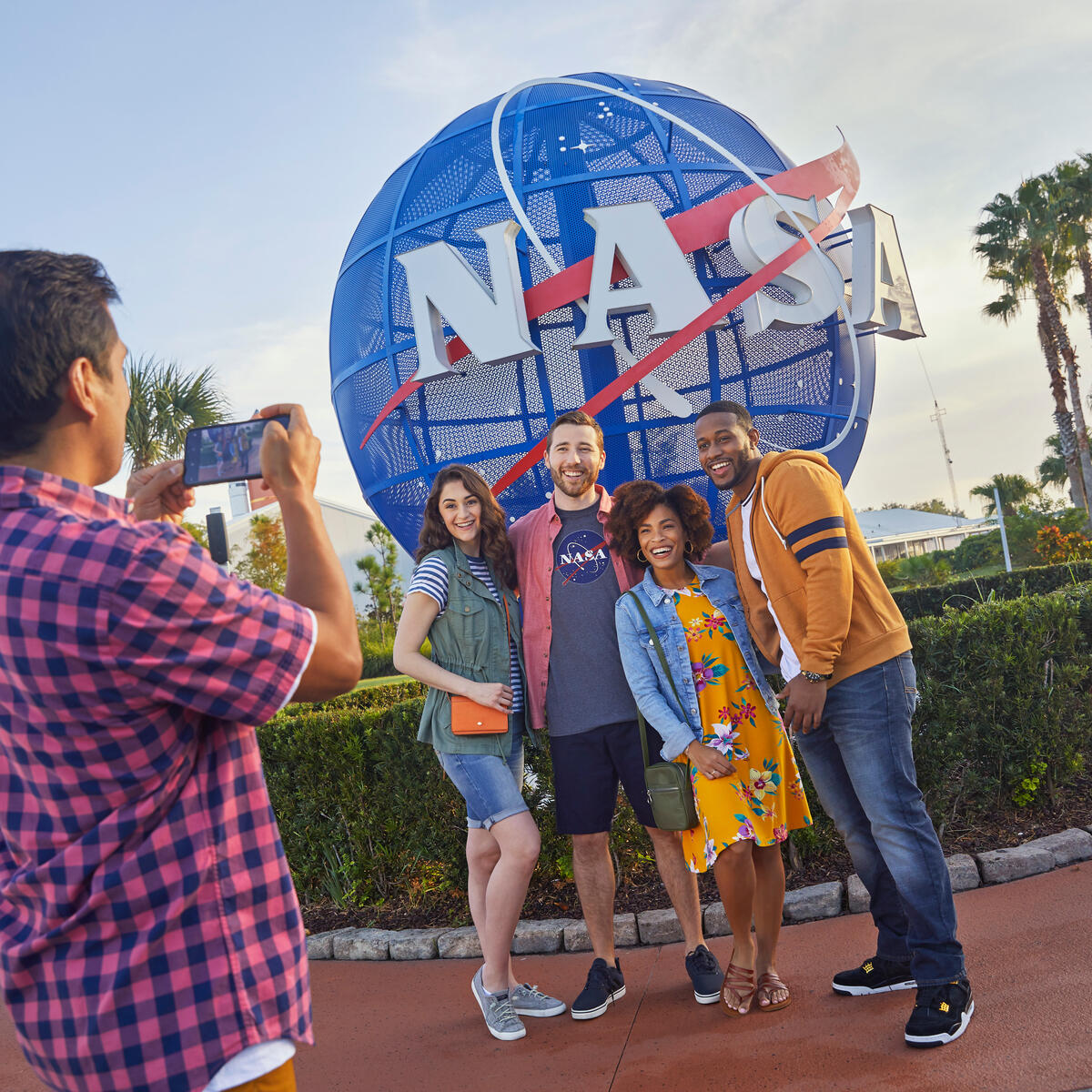 Resized 55x55 cm - 300 DPI ⋆ Globetrender