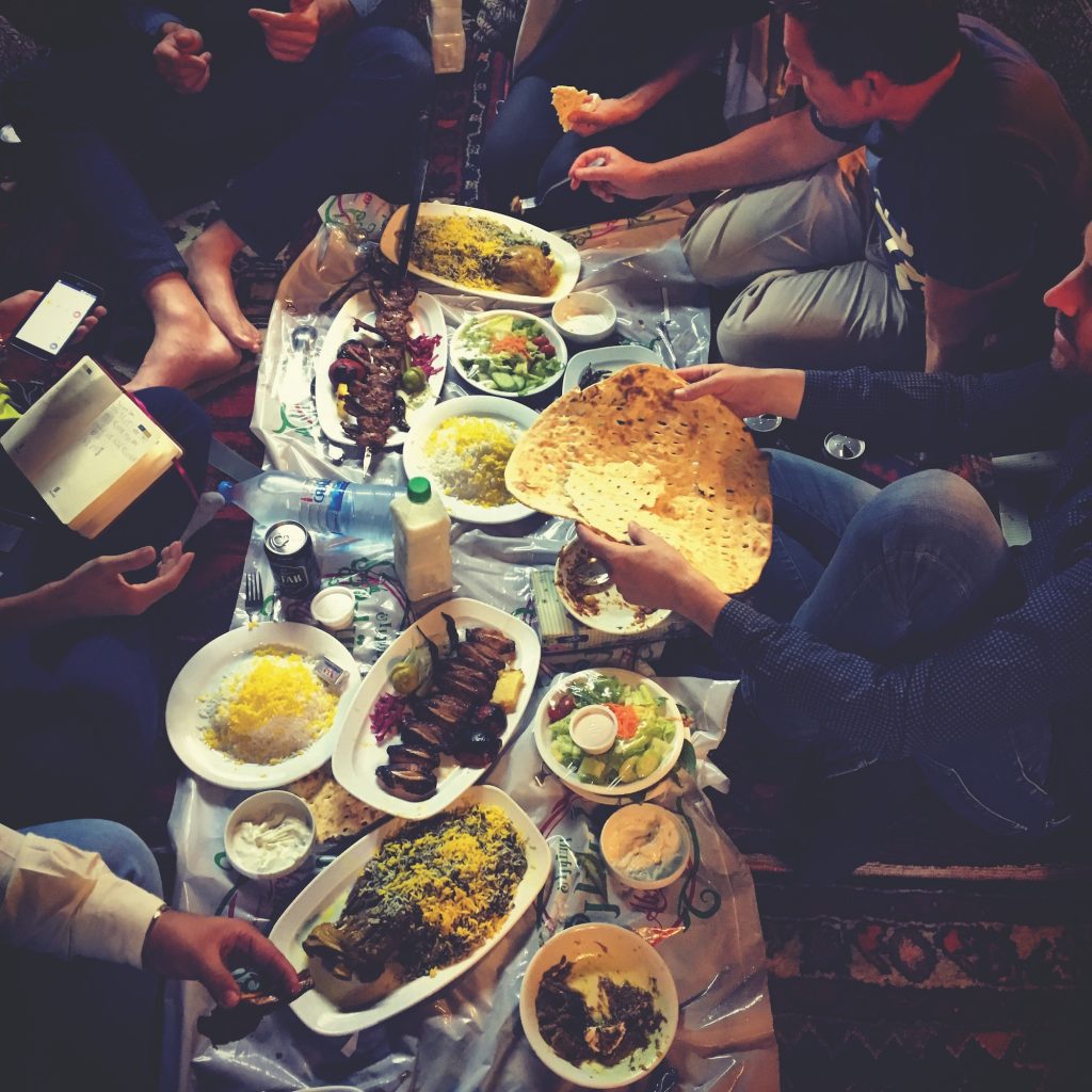 Typical dinner in Iran - Globetrender