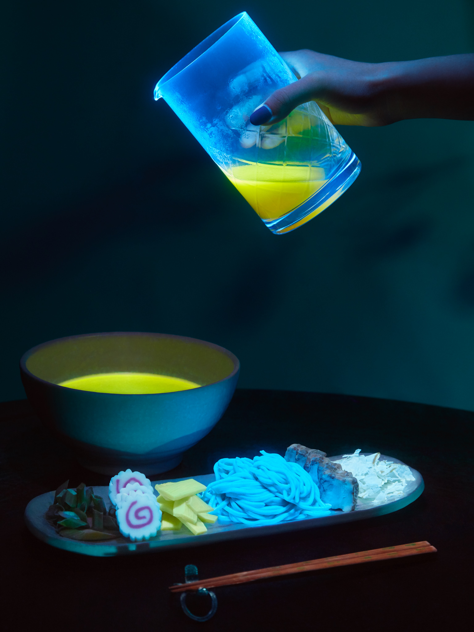 Bioluminescent food pop-up ignites new dining craze