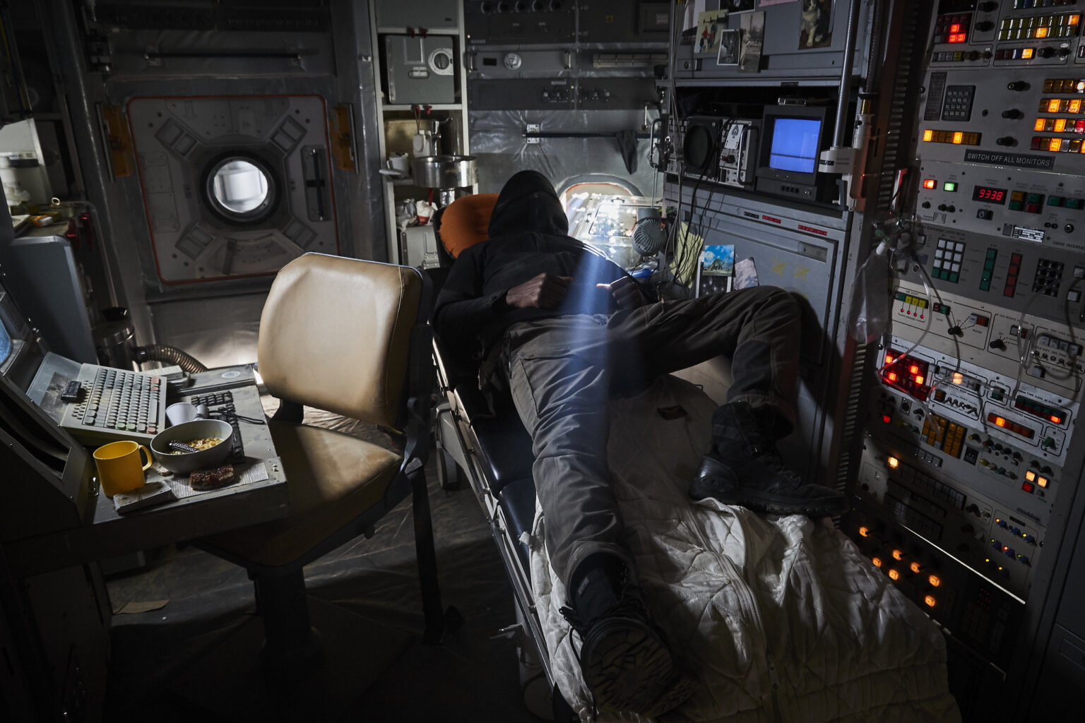 Deep Sleep Cocoon is a jacket designed for 'human hibernation'