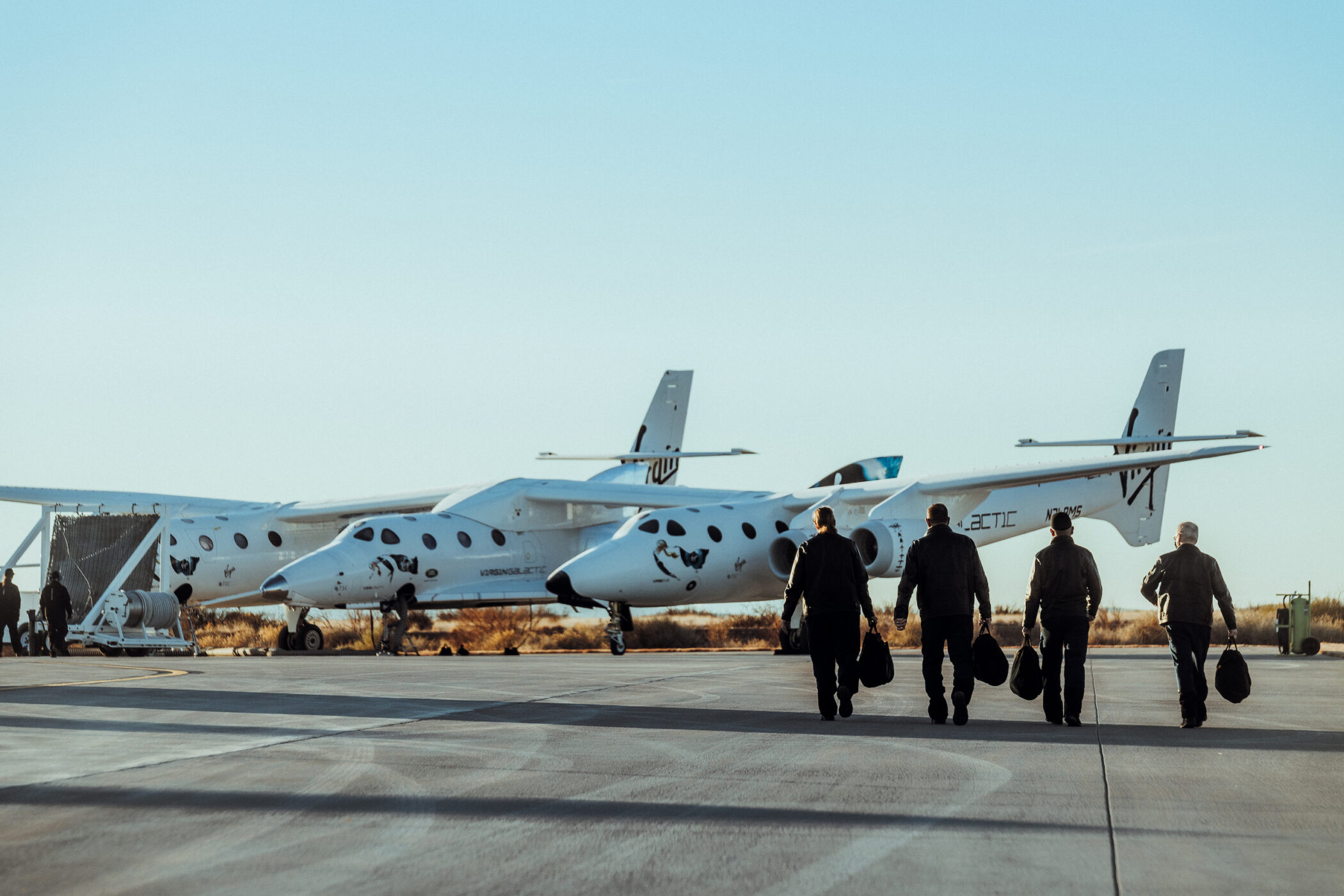Virgin Galactic Pilots on their way to the Virgin Galactic Spaceflight System ⋆ Globetrender