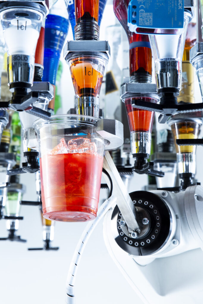 Makr Shakr opens robotic bar in Amsterdam