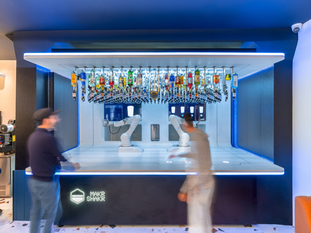 Makr Shakr opens robotic bar in Amsterdam