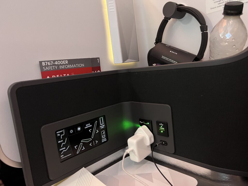 Delta One ⋆ Globetrender