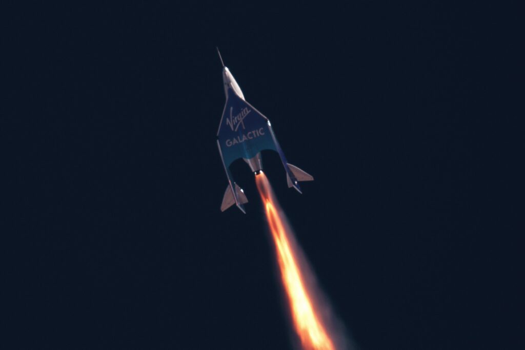 Virgin Galactic flies mother and daughter to space