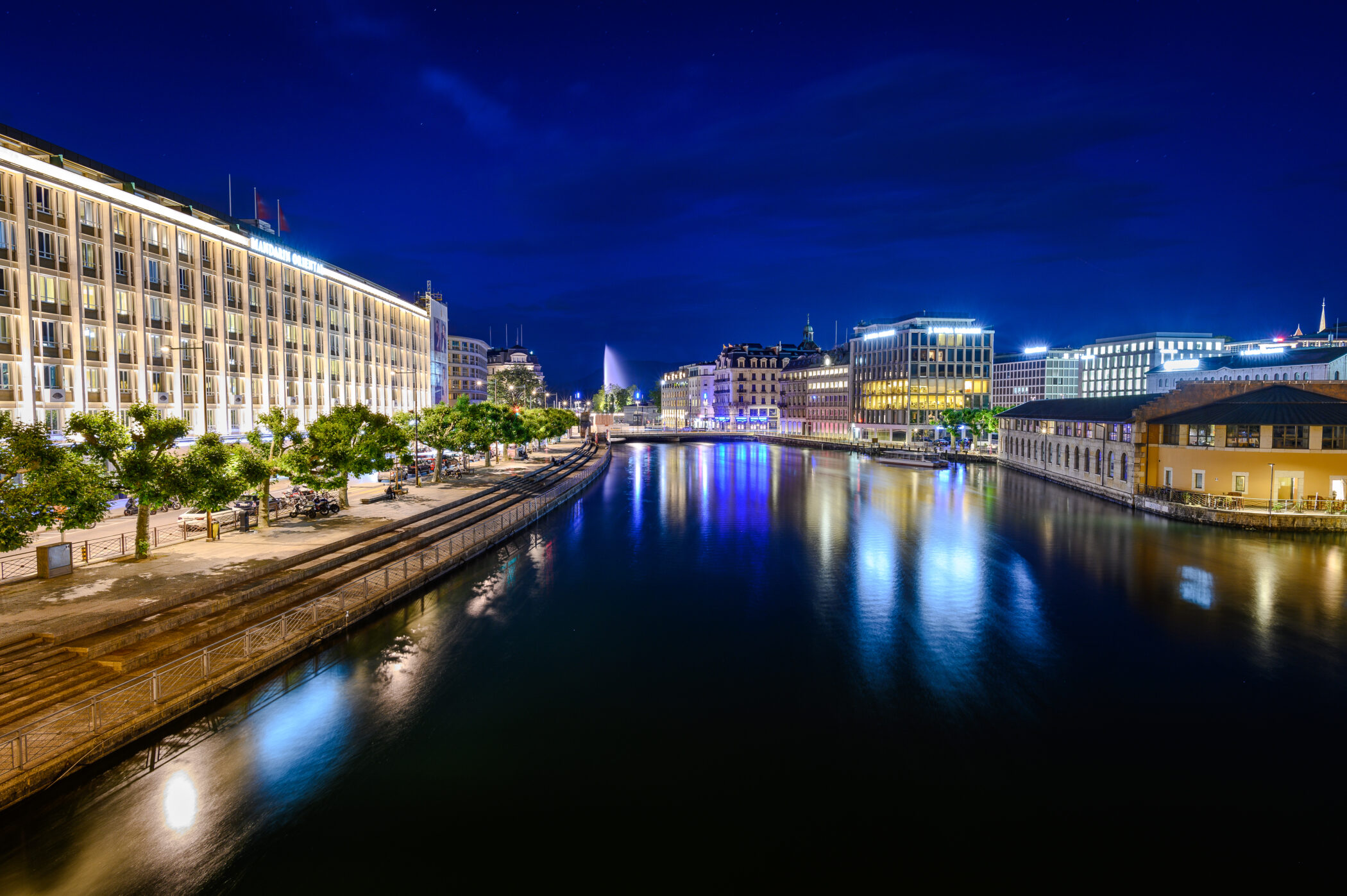 Geneva in summer - night - Globetrender