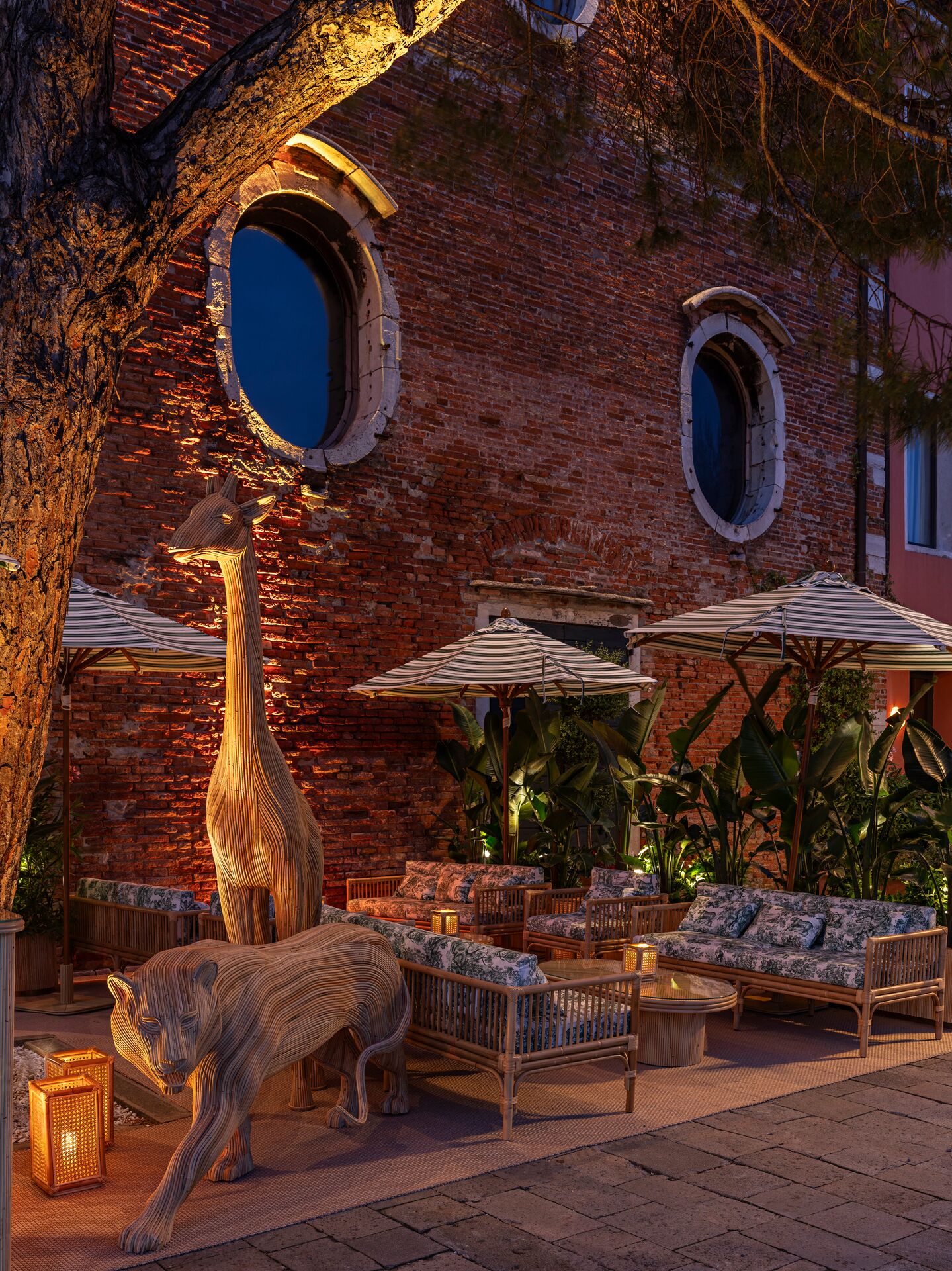 Digital Screen Res-CIP-BAR-110625-03 ⋆ Globetrender