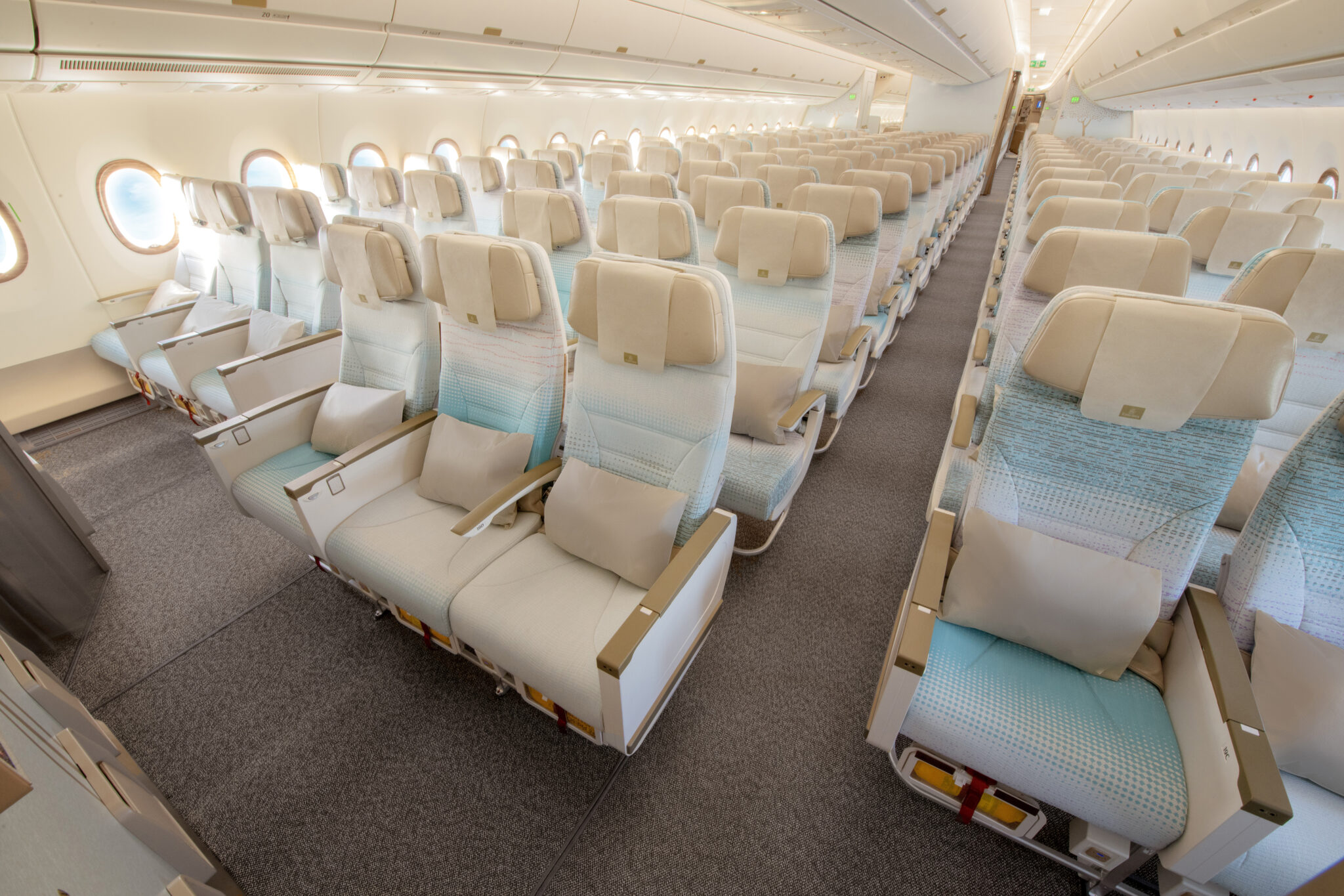 Emirates expands fleet retrofit with new cabins and Starlink wifi