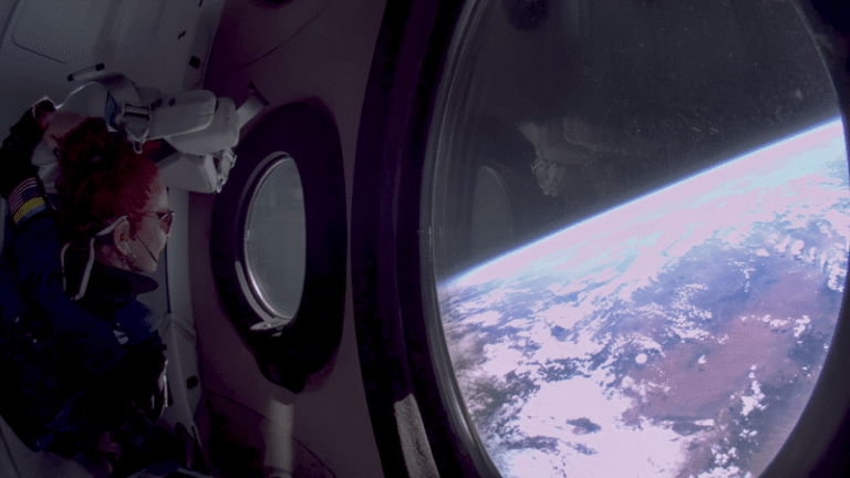 Virgin Galactic reopens ticket sales at US$750k a seat